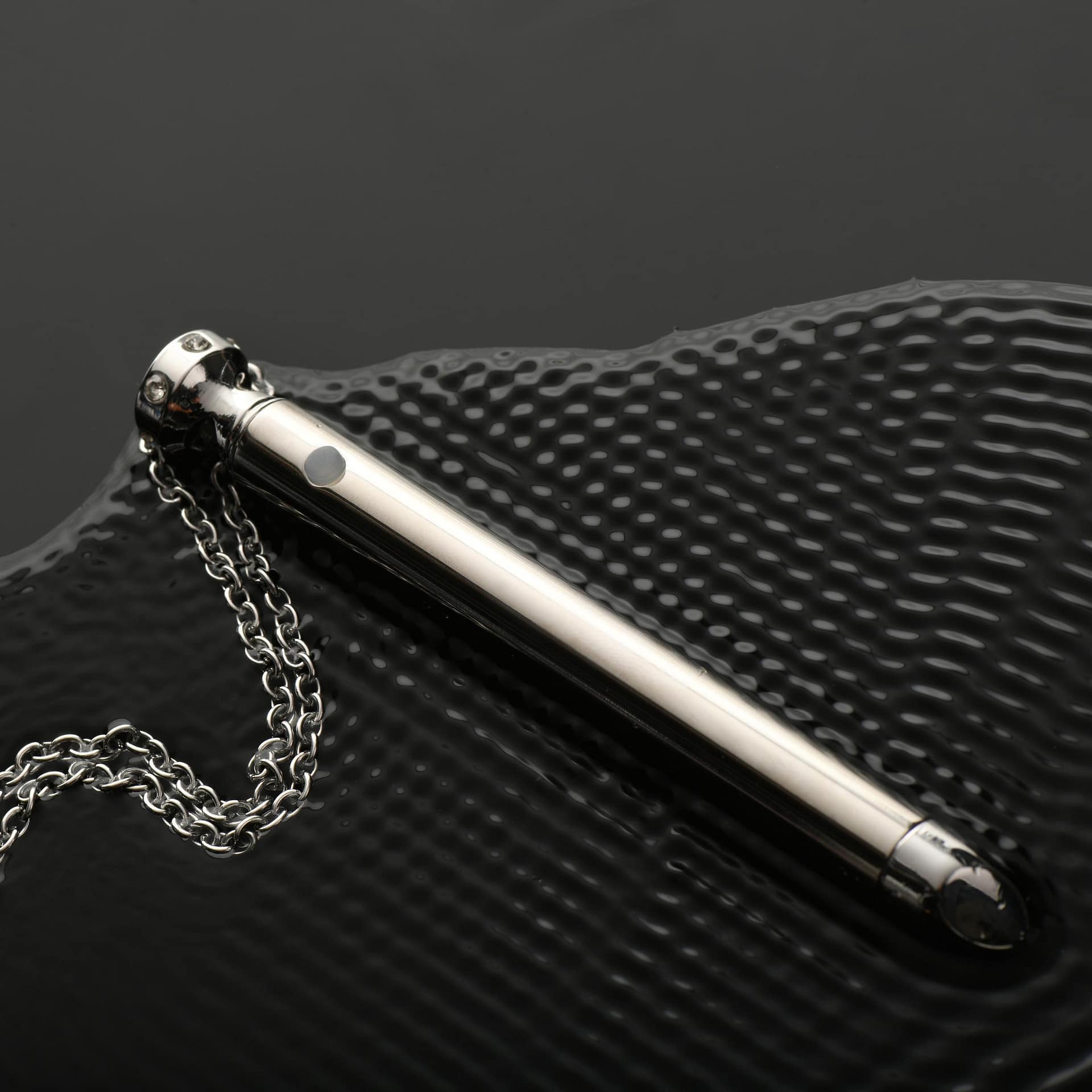 7X Vibrating Necklace – Silver – The BDSM Toy Shop